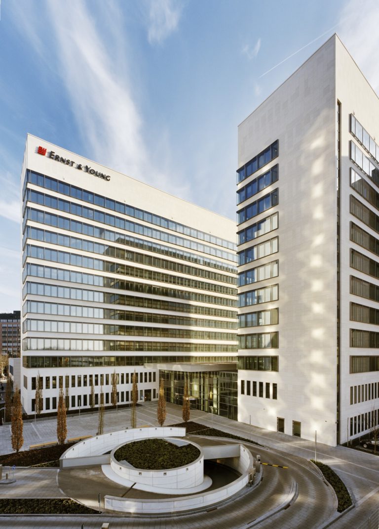 Eschborn Plaza - Vollendete Bauten mit Naturstein von HOFMANN NATURSTEIN